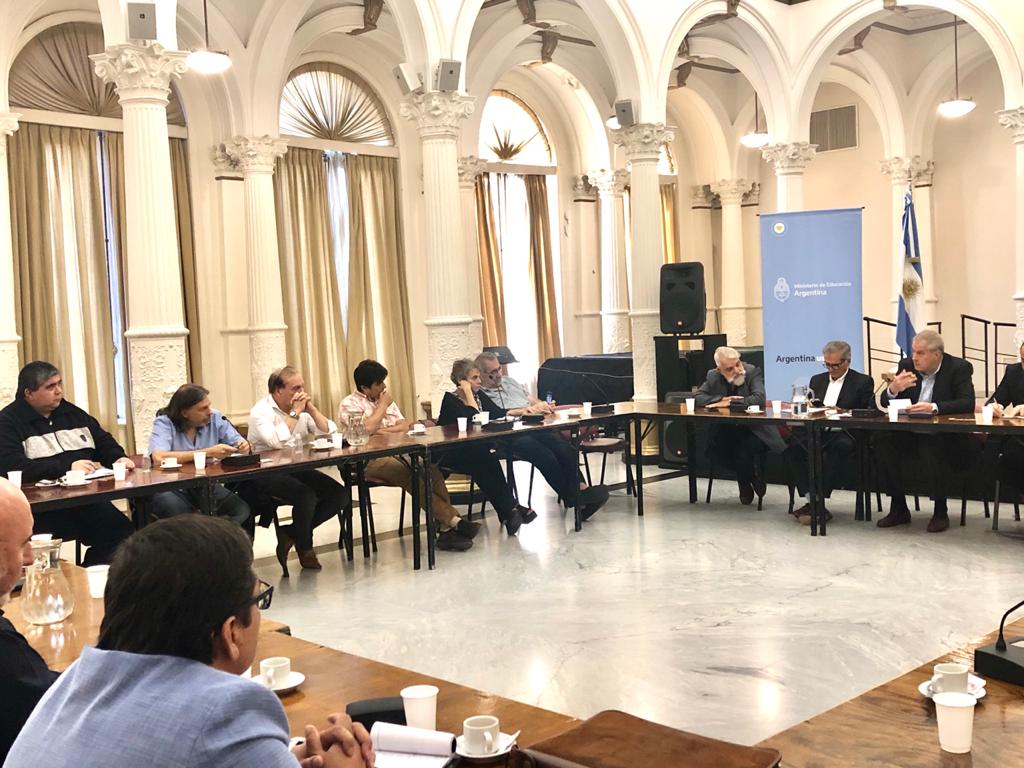 Los gremios de la FEDUN evaluarán la nueva propuesta salarial - FEDUN